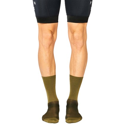FINGERSCROSSED Classic Cycling Socks | Sigma Sports