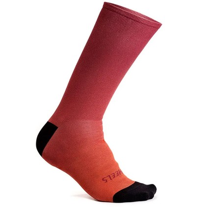 7mesh Fading Light Socks | Sigma Sports